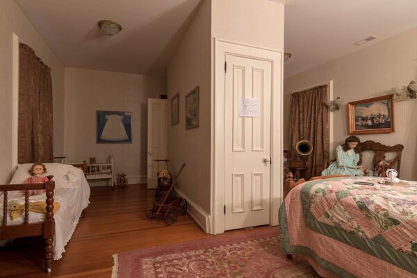 About Cheney Mansion in Jerseyville, Illinois - Cheney Mansion ...